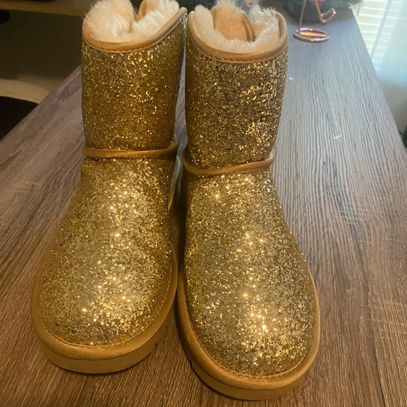 UGG | Shoes | Gold Sparkle Uggs Womens Size 7 | Poshmark